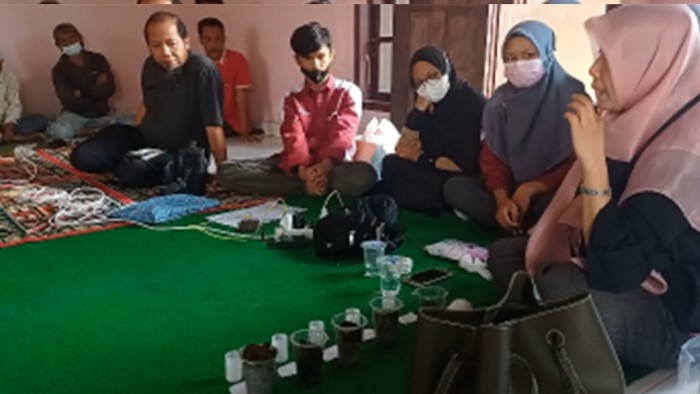 Demonstrasi Pengukuran pH Tanah Lahan Anggota Keltan Inovasi Jorong ...