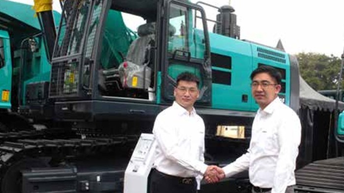 Sunward mulai menikmati manisnya pasar alat berat Indonesia, Edisi ...