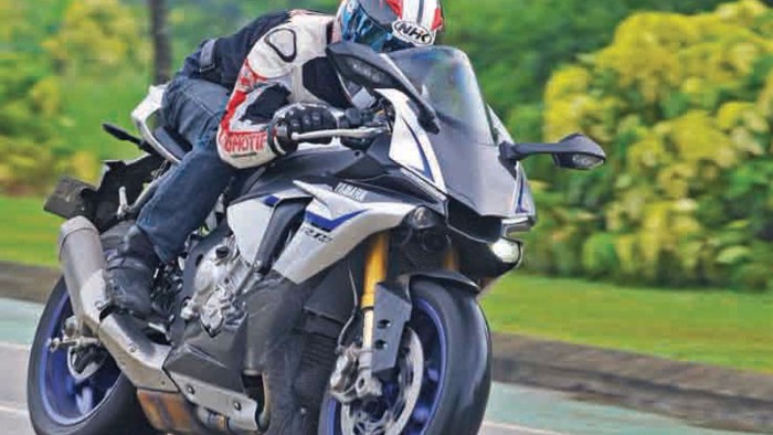 Yamaha YZF-R1M, Edisi 15/XXVI - OTOMOTIF